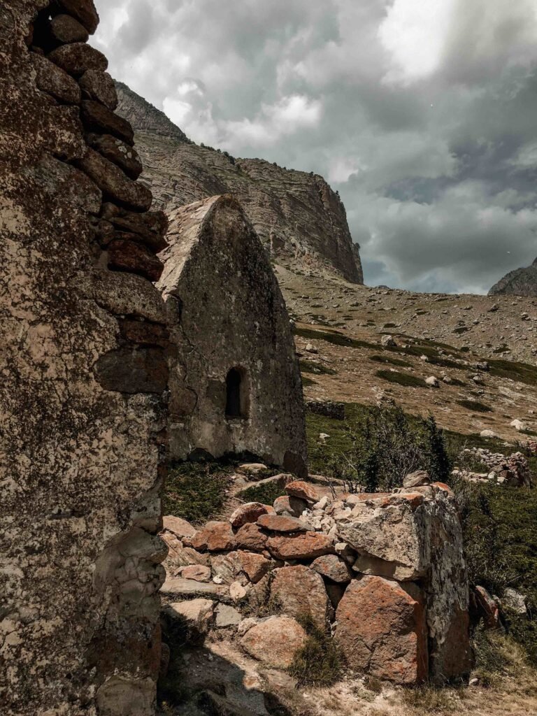 The Bardic Schools and Auraicept na n-Éces - LetsLearnIrish.com
